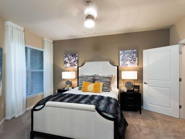 2 Br, 2 bath, Apartment 2301 Performance Dr