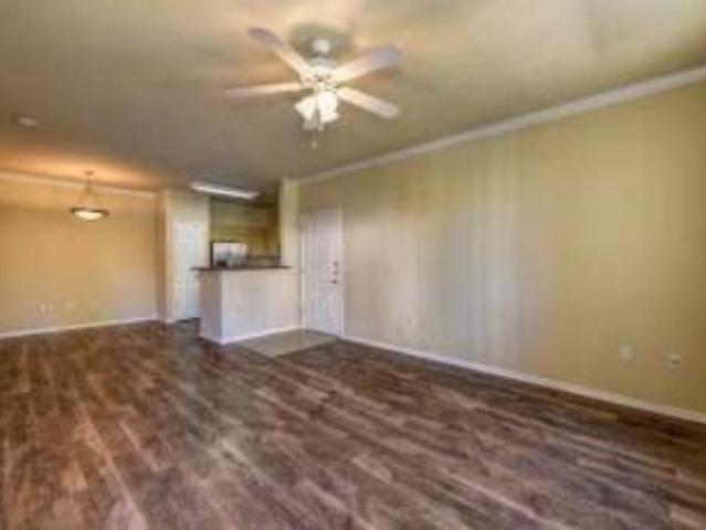 2 Br, 2 bath, Apartment 2301 Sunset Blvd