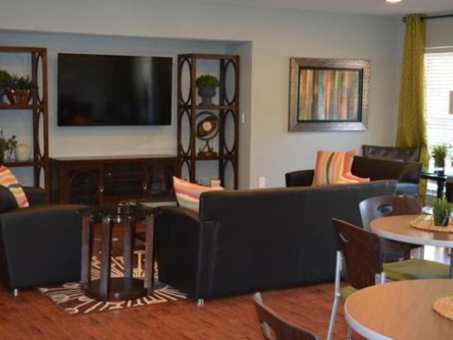 2 Br, 2 bath, Apartment 2304 N Congress Ave
