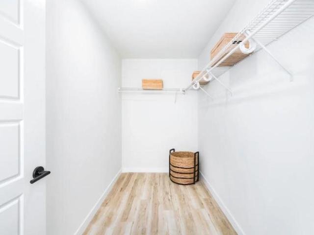 2 Br, 2 bath, Apartment 230 SW 2nd Ave