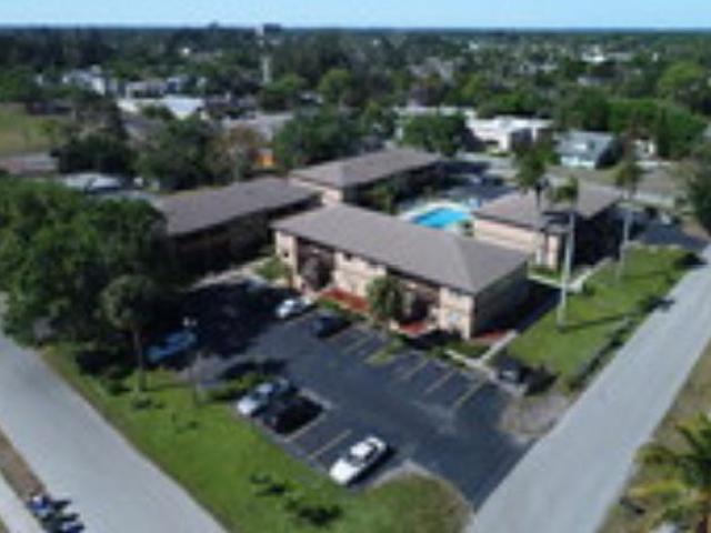 2 Br, 2 bath, Apartment 2320 Maple Avenue