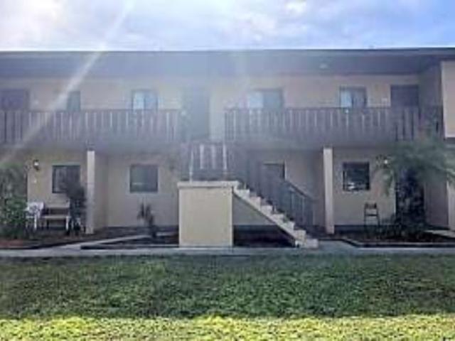 2 Br, 2 bath, Apartment 2320 Maple Avenue