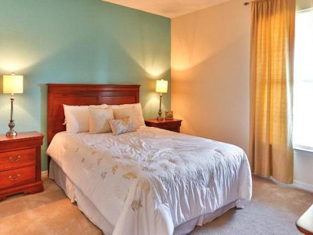 2 Br, 2 bath, Apartment 2325 Courtney Oaks Rd