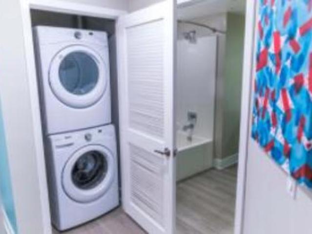 2 Br, 2 bath, Apartment 232 E 2nd St