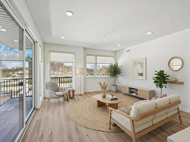 2 Br, 2 bath, Apartment 23 Rock Hill Road