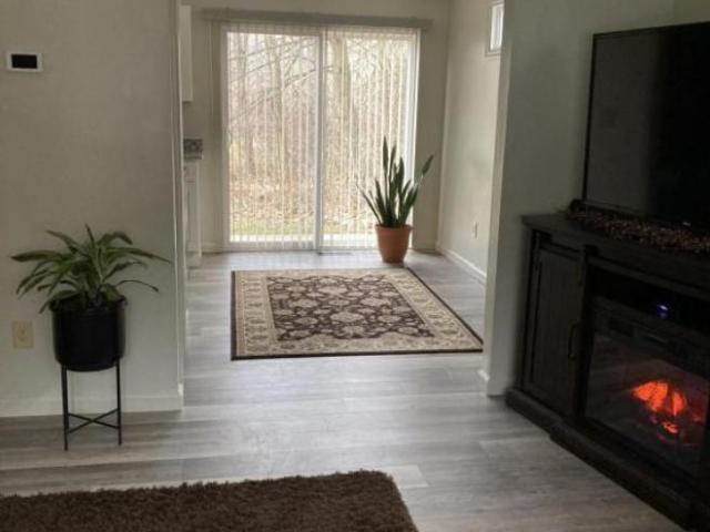 2 Br, 2 bath, Apartment 240 Collier Drive