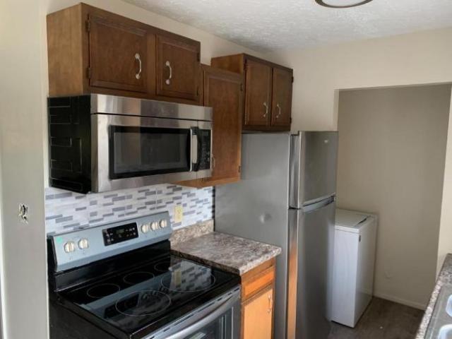 2 Br, 2 bath, Apartment 240 Collier Drive