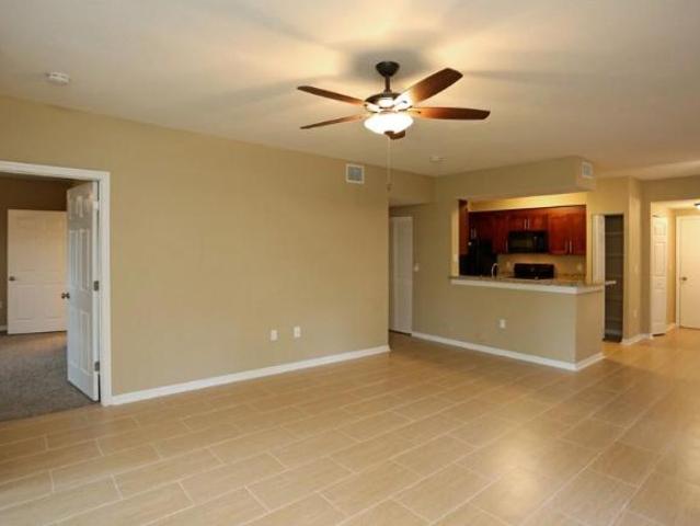 2 Br, 2 bath, Apartment 2436 Centergate Drive