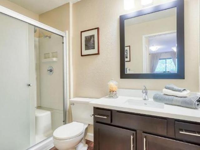 2 Br, 2 bath, Apartment 2550 Hilborn Rd