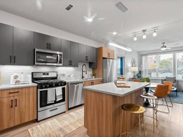 2 Br, 2 bath, Apartment 255 Vale St