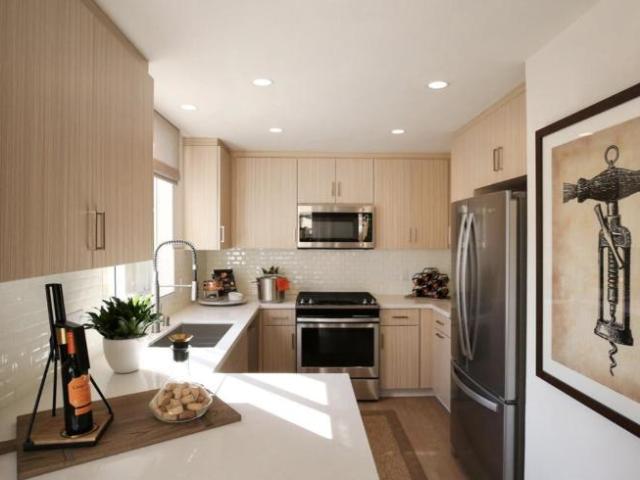 2 Br, 2 bath, Apartment 2500 Baypointe Drive