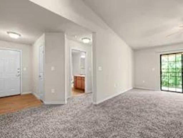 2 Br, 2 bath, Apartment 2500 Marketplace Dr