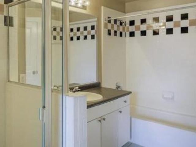 2 Br, 2 bath, Apartment 2525 Worthington Street