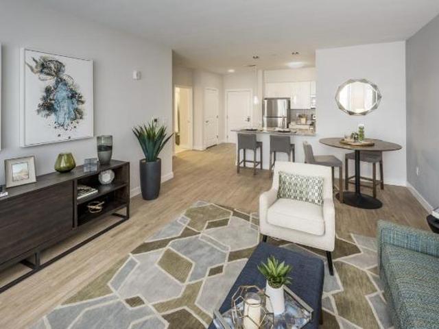 2 Br, 2 bath, Apartment 25 Commercial Street