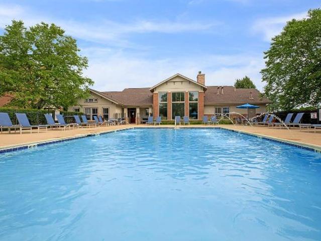 2 Br, 2 bath, Apartment 25 N Buesching Rd