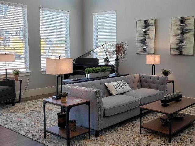 2 Br, 2 bath, Apartment 2640 Grand Vista Cir