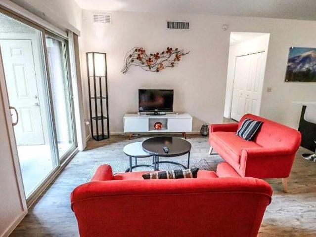 2 Br, 2 bath, Apartment 2656 W Broadway Blvd