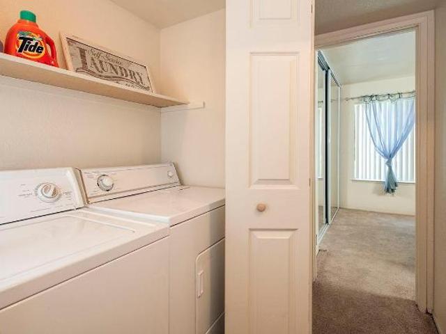 2 Br, 2 bath, Apartment 2660 Stonecreek Drive