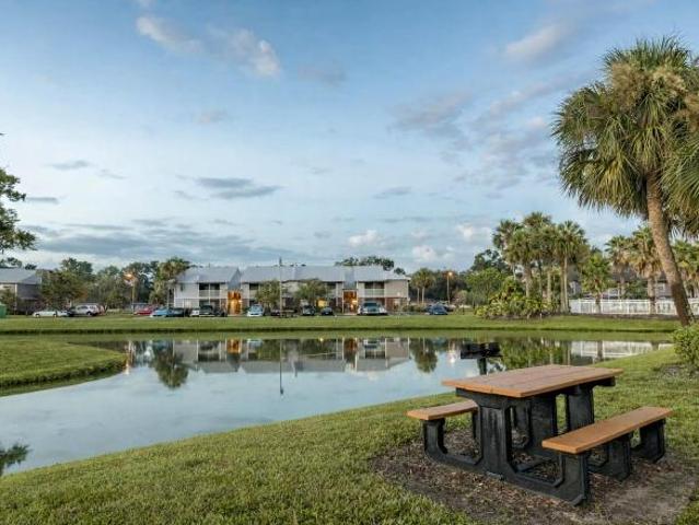 2 Br, 2 bath, Apartment 26675 Players Circle