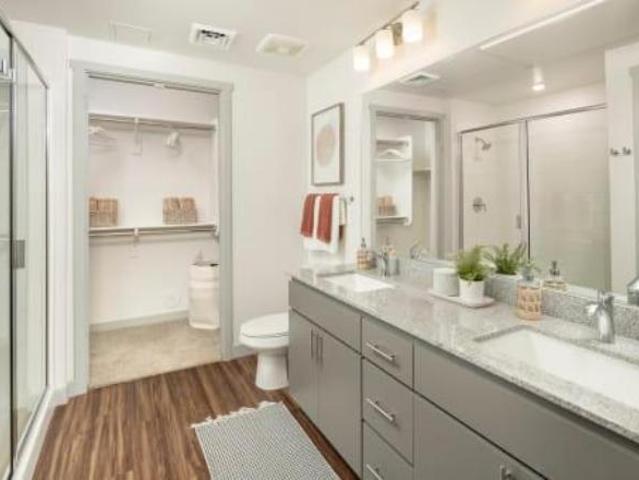 2 Br, 2 bath, Apartment 26800 N 27th Ave