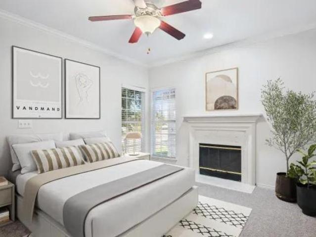 2 Br, 2 bath, Apartment 2600 Ventura Dr