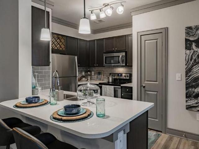 2 Br, 2 bath, Apartment 2601 Noblewood Cir