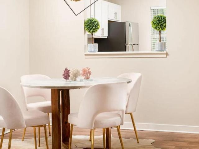 2 Br, 2 bath, Apartment 260 Lowe Cir