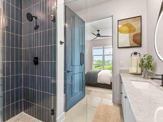 2 Br, 2 bath, Apartment 2610 Allen Street