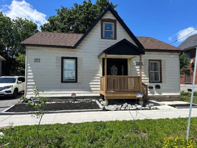 2 Br, 2 bath, Apartment 263 Bethune St