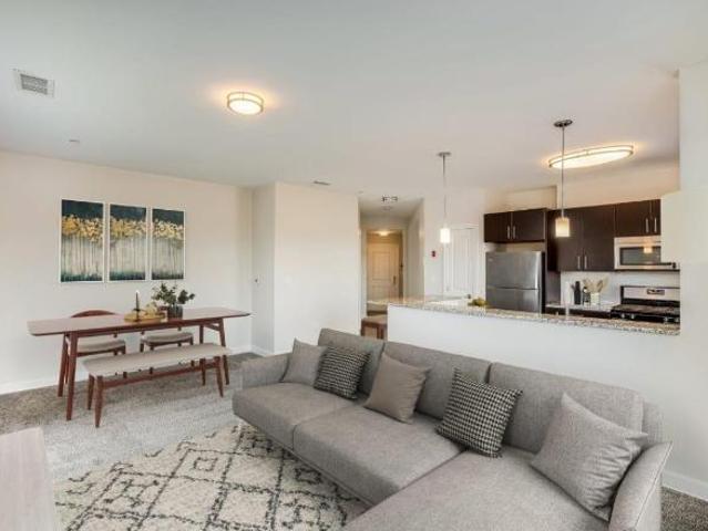 2 Br, 2 bath, Apartment 274 East Main Street