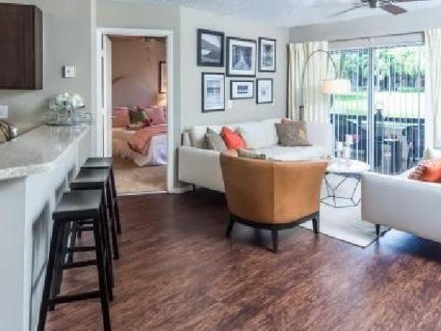 2 Br, 2 bath, Apartment 2750 SW 73rd Way