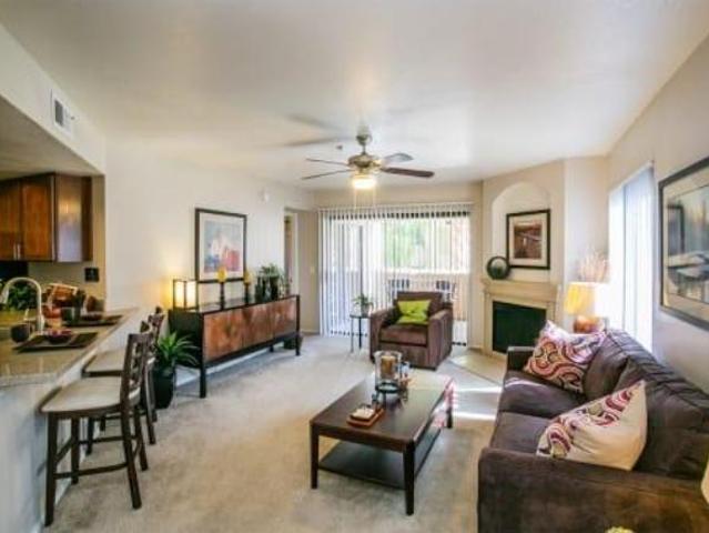 2 Br, 2 bath, Apartment 2700 N Hayden Rd