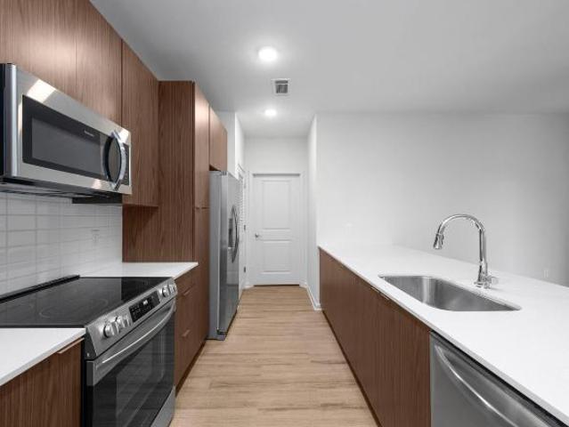 2 Br, 2 bath, Apartment 2720 Bristlecone Trail