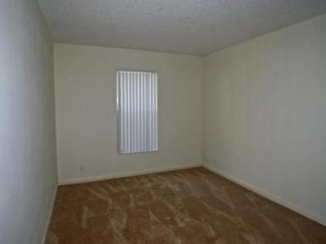 2 Br, 2 bath, Apartment 2733 Forest Hills Boulevard