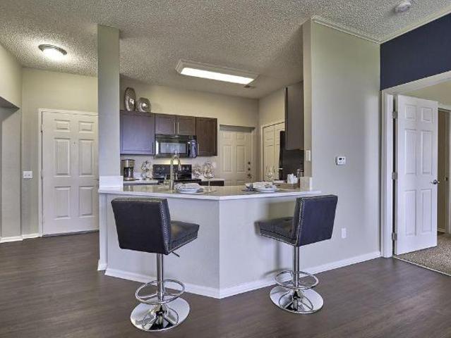 2 Br, 2 bath, Apartment 2845 Freewood Pt