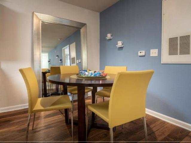 2 Br, 2 bath, Apartment 2850 Courtney Creek Blvd