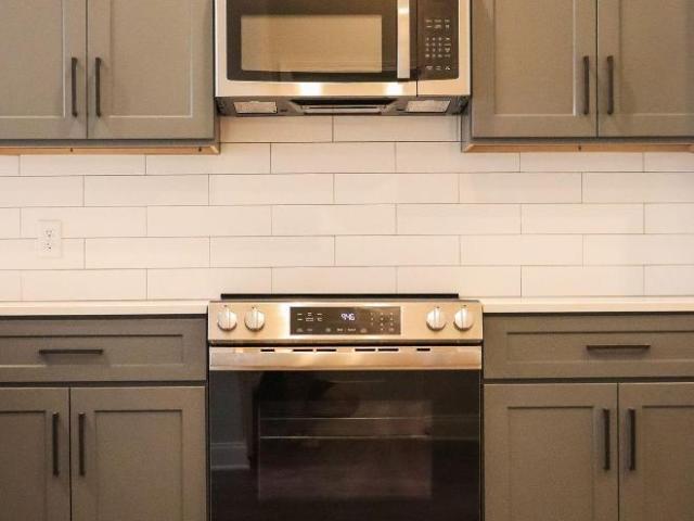 2 Br, 2 bath, Apartment 2855 Nail Rd E