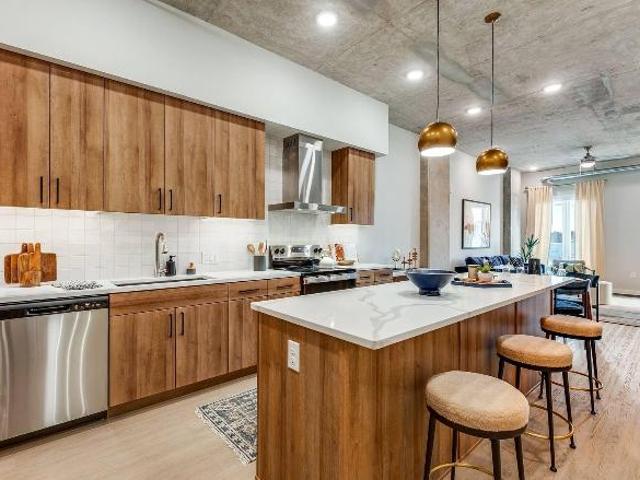 2 Br, 2 bath, Apartment 2800 Taylor St