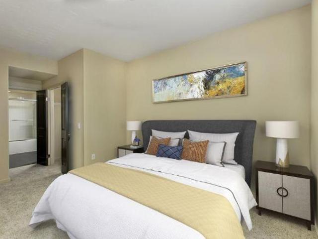 2 Br, 2 bath, Apartment 2801 Main St