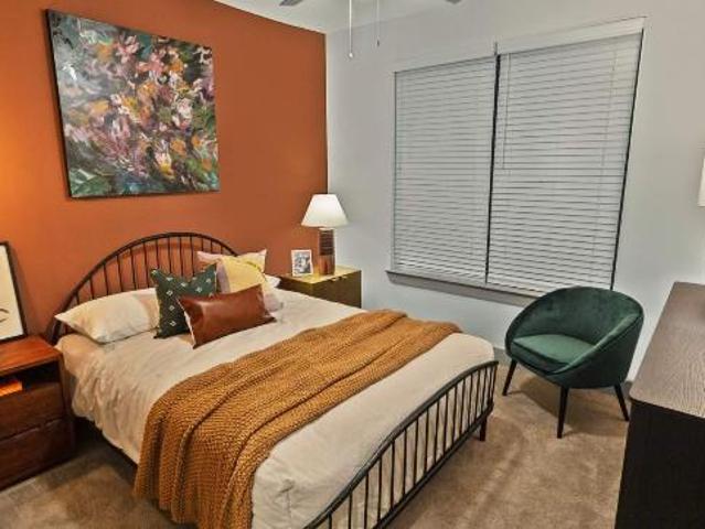 2 Br, 2 bath, Apartment 2818 Cullman Ave