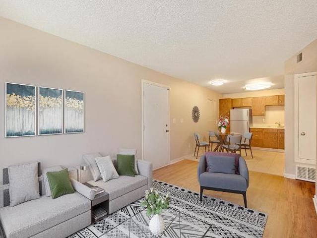 2 Br, 2 bath, Apartment 2831 W 27th Avenue