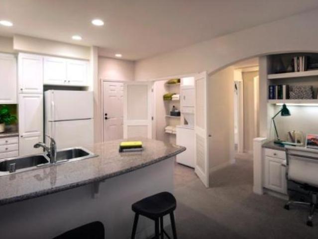 2 Br, 2 bath, Apartment 299 N State College Blvd