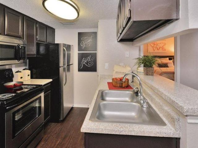 2 Br, 2 bath, Apartment 2900 Harwood Road