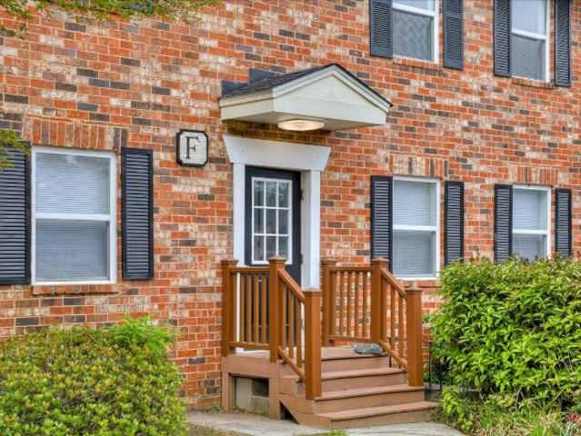 2 Br, 2 bath, Apartment 2905 Arrowhead Drive