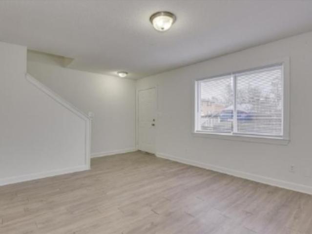 2 Br, 2 bath, Apartment 2905 Arrowhead Drive