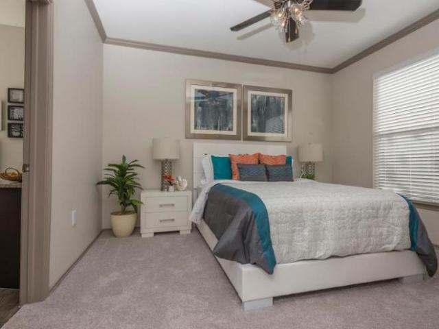 2 Br, 2 bath, Apartment 290 W Lake Park Rd