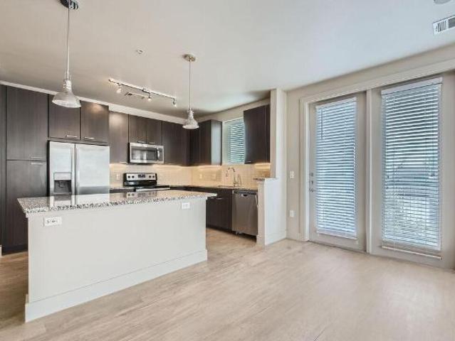 2 Br, 2 bath, Apartment 2924 Lucas Dr