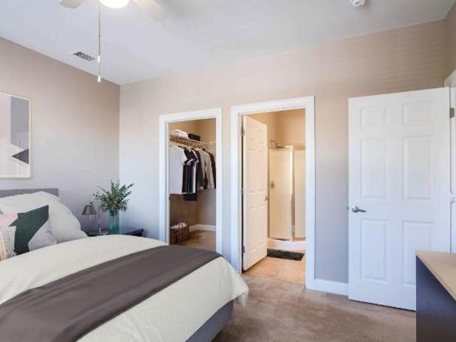2 Br, 2 bath, Apartment 2 Liberty Ln
