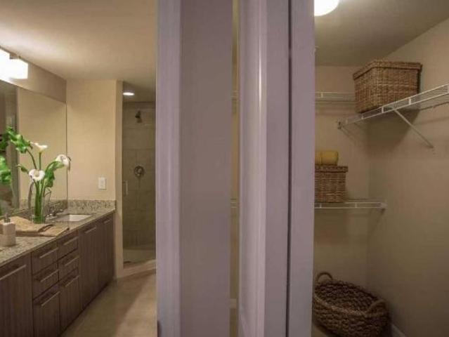 2 Br, 2 bath, Apartment 3050 Toscana Lane West
