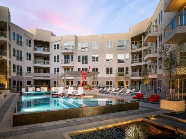 2 Br, 2 bath, Apartment 3083 Herschel Avenue